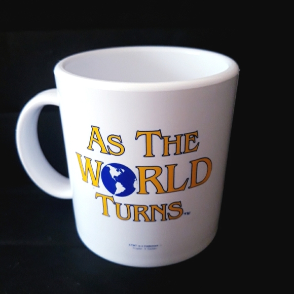 Vintage | Dining | Vintage Proctor Gamble As The World Turns Plastic ...